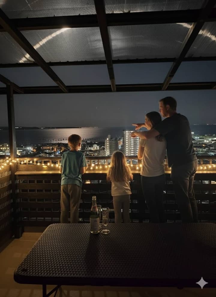 別府湾の絶景&岩風呂の天然温泉/無料駐車場2台/広々戸建/最大10名/全室オーシャンビュー - Beppu