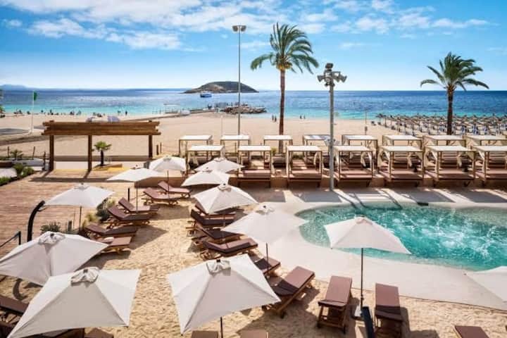 First Line  Mediterranean Apartment - Magaluf