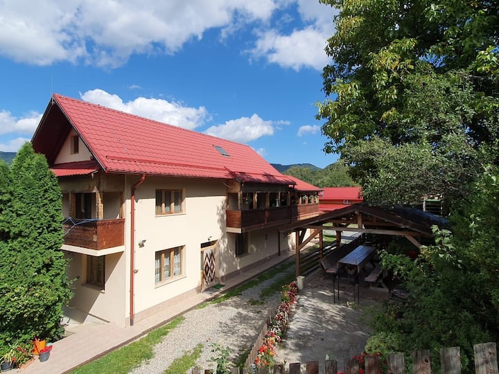 Cabana Muntele Paltinei - Valea Ierii