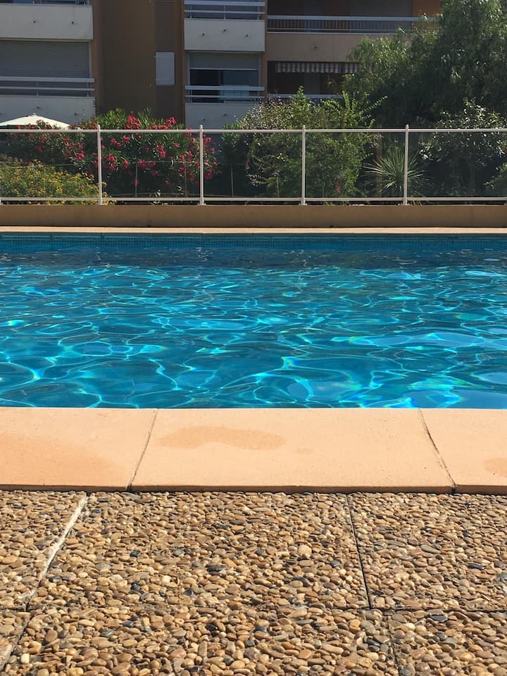 Appartement Avec Piscine Et Loggia - Le Lavandou
