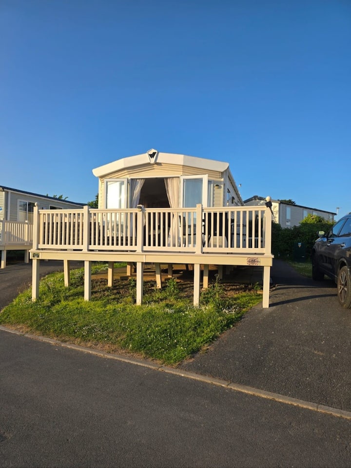Rowan Haven, Devon Cliffs - Exmouth