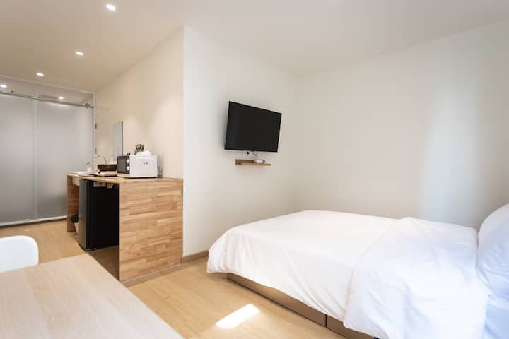 (D302) Suitroom 2 Guests+kitchen 1 Min To Bts - Bangkok Yai