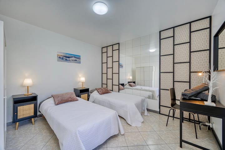 Montana Bedroom|élégance & Confort Moderne - Lélex