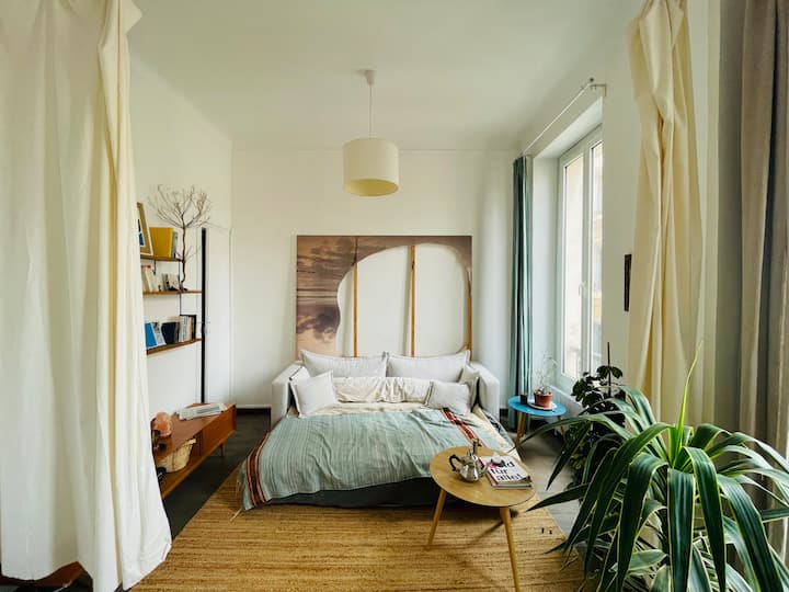 Spacious Artist Flat - Marseille