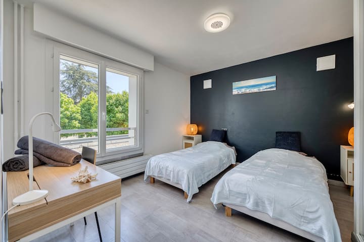 Oceana Bedroom｜paisible - Central & Confortable - Ferney-Voltaire