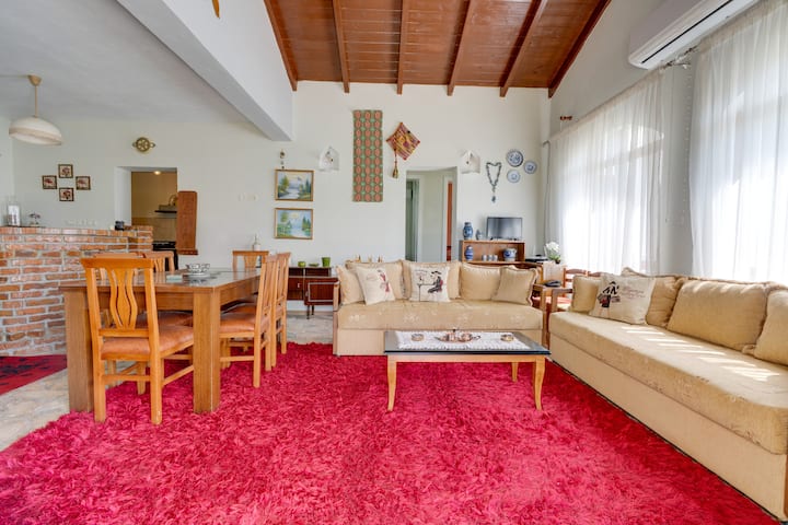 Bujtina Ethan Perondi- Private Villa Swimming Pool - Albania