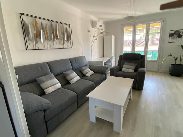 Bel Appartement Spacieux - Sénas