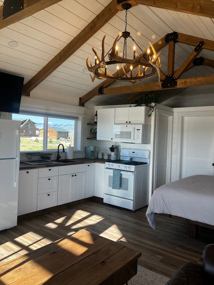 New Listing! Yellowstoneriver Front! Mountainview! - Wyoming