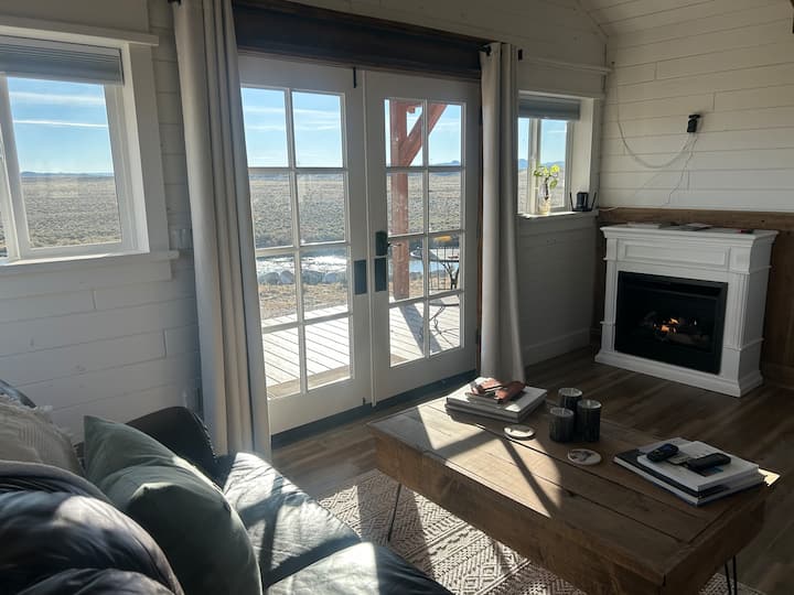 New Listing! Yellowstoneriver Front! Mountainview! - Wyoming