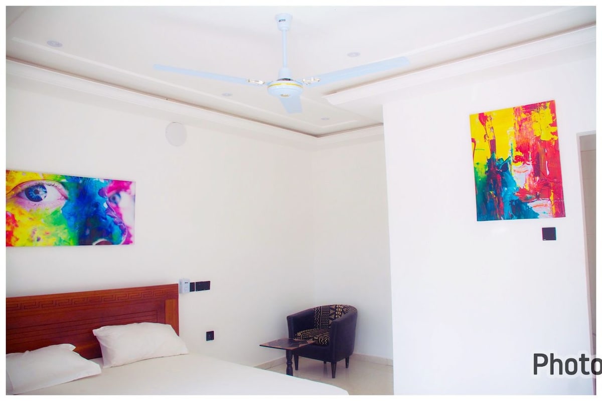 Habitación con aire acondicionado - Hoteles en renta en Ouidah ...