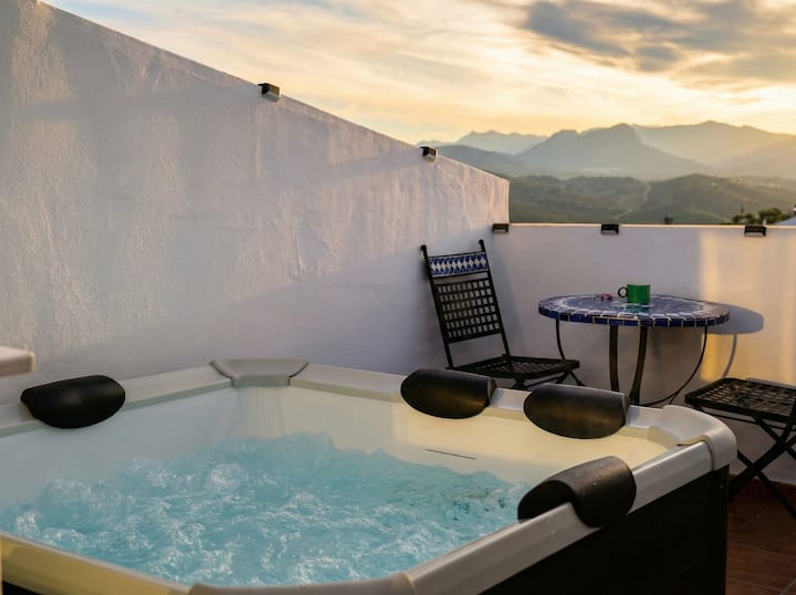 Rural Home Jacuzzi & Views - Olvera