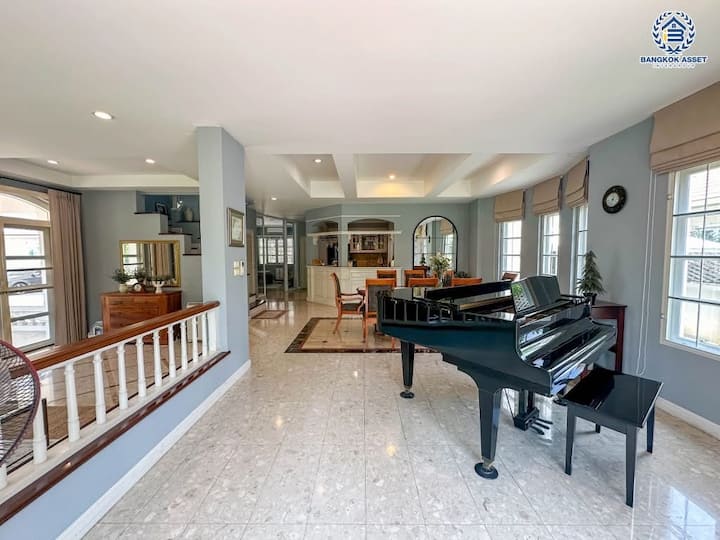 Grand Piano Dream Lawn Home, Tennis Court View - Bang Yai