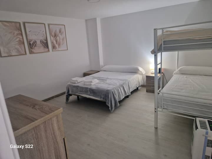 Habitación Para 3 Personas A 5 Minutos De L Pilar - Saragosse