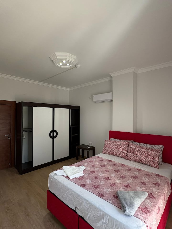 Yoldan Gelen Herkese Açık Bir Ev Gibi-24 - Antalya