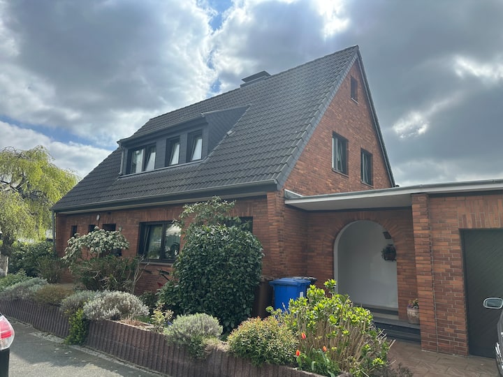 Düsseldorf | 2 Rooms · 3–4 Guests · Expo & Airport - Ratingen