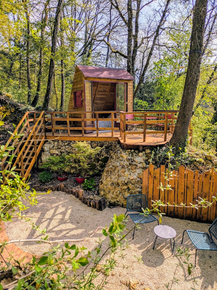 Séjour Insolite : Cabane Et Salon Troglodyte - France