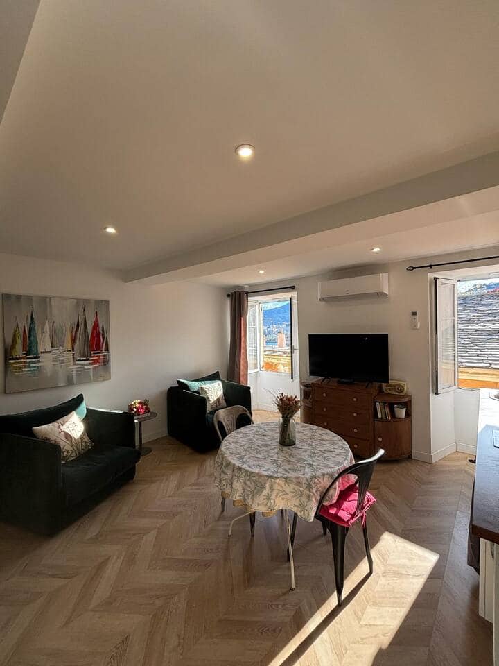 Studio-comfort-private Bathroom With Bath - Bastia