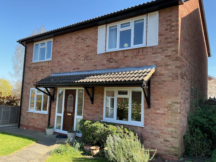 Welcome 1 Bedroom En-suite With Free Parking. - Moreton-in-Marsh