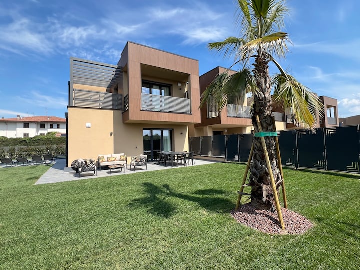 Palm Villas - Kentia Villa With Private Pool - Sirmione