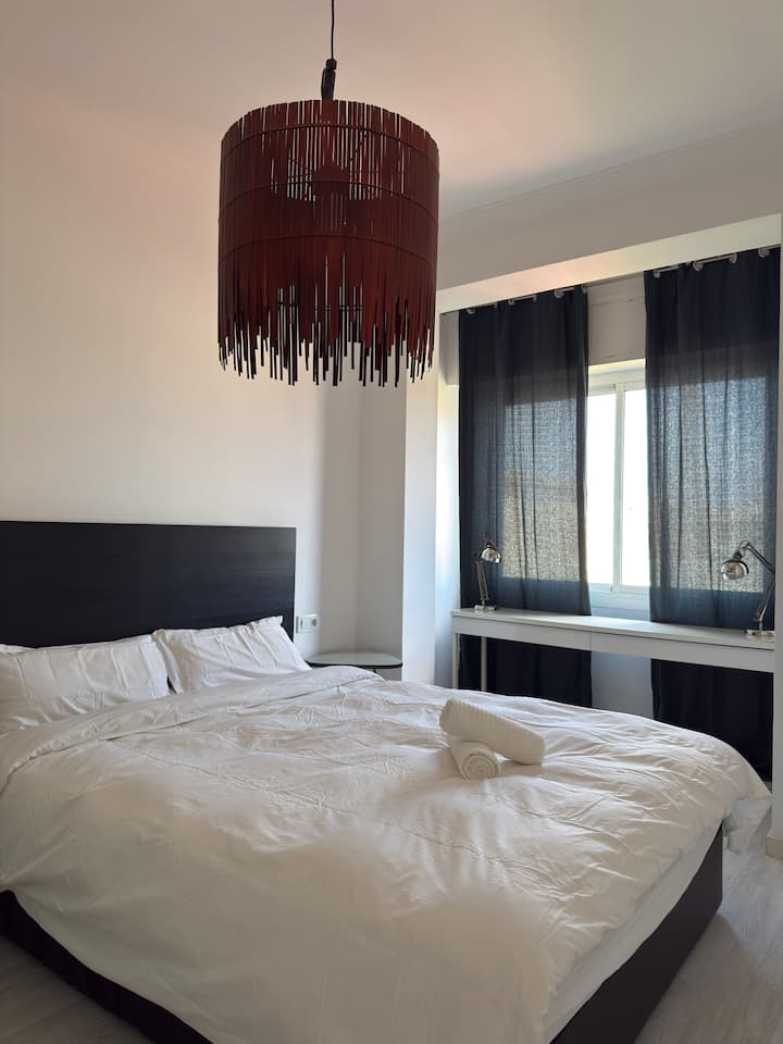 City Center 3 Bedroom Apartment! - Barcelona