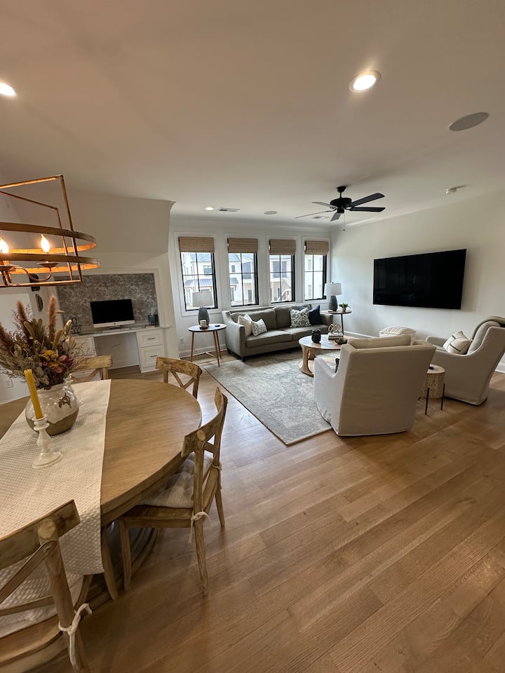 Fawnie's Cottage - Oakland, TN