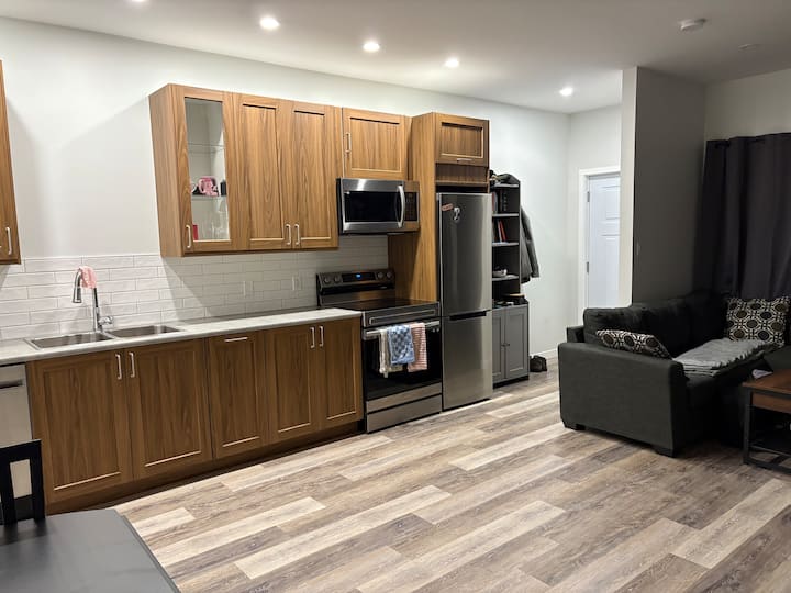 Modern Cozy Bachelor Suite In Whistlebend. - Whitehorse, Canada