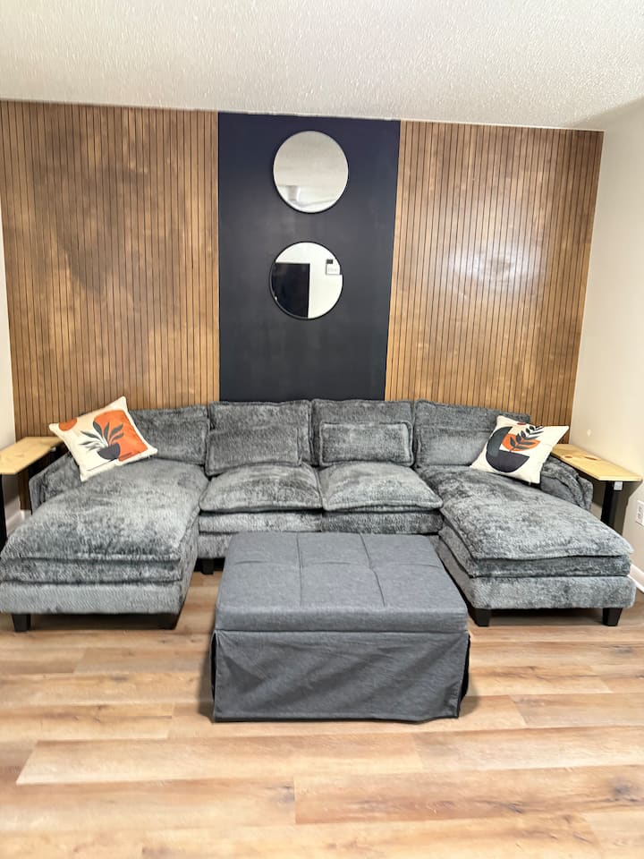 The Pilots Lounge - Lake Francis, Enterprise