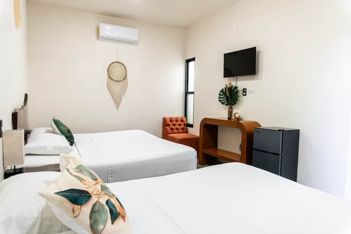 A/a, Agua Caliente, Frigobar Y Estacionamiento - Bacalar