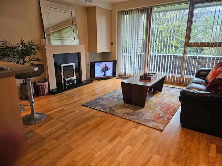 The Beach Retreat. Free Parking - Galway