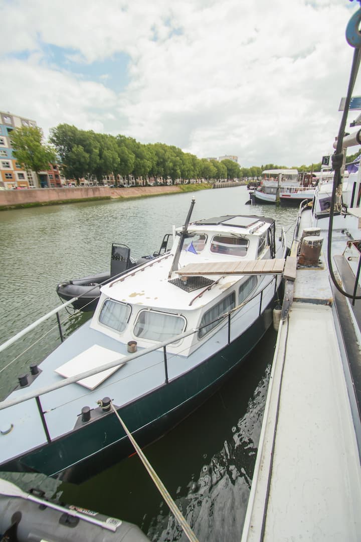 Classic Boat Boppe @Bocoliving Rotterdam Marina - Rotterdam