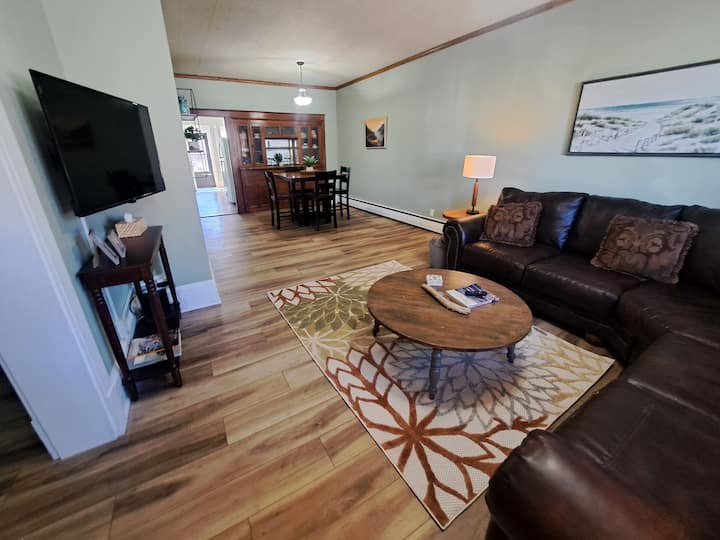 Drea House 1 - Spacious & Comfy - Duluth, MN