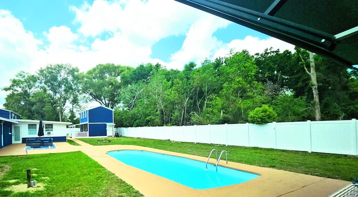 The Countrymans Retreat - Giraffe Ranch, Dade City