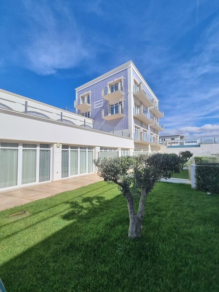 Ocean View Apartment - Garden & Side View - Lourinhã