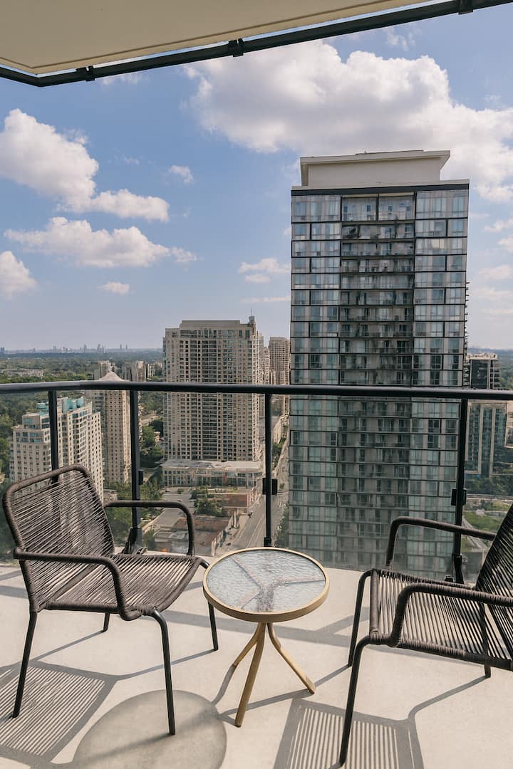 Stylish Fully Furnished 1br Condo • North York - Toronto