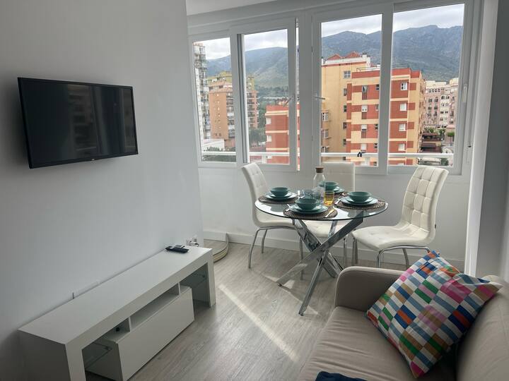 Vista De Montañas | Dpto. - Torremolinos