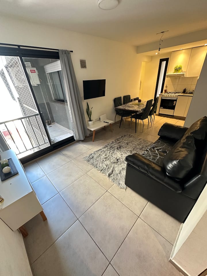 Comodo Y Amplio Departamento Céntrico - Rosario