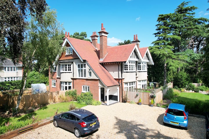 Private Double En-suite Room - Poole