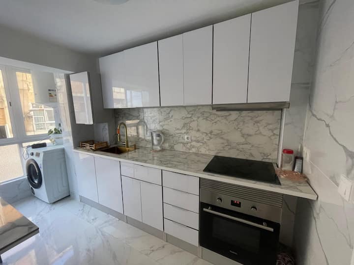 Luminoso, Reformado - アリカンテ