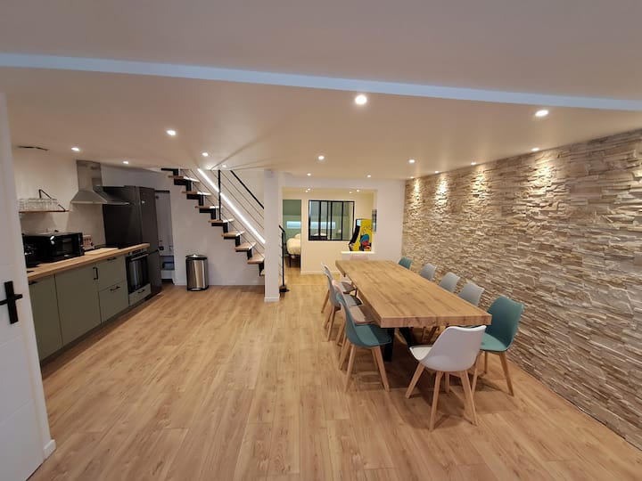 Superbe Duplex Ambiance Bar à Jeux + Balnéo/sauna - Marseille