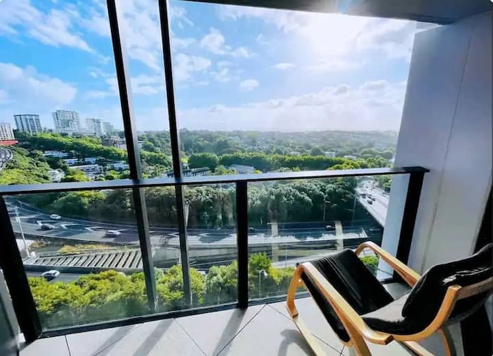 Stylish Condo With Pool And Balcony At Cbd - Oakland, MD