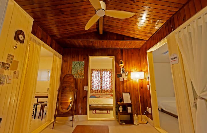 [초특가 할인]
기본4인요금.
쾌적한부산여행.
광안리해변 도보5분.
광안리불꽃축제 - Busan