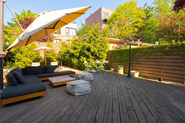Reno'd Townhouse W/private Patio (Steps To Park!) - Brooklyn, NY