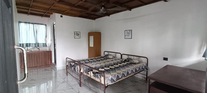 Alappatt Arcade T4 Studio Non-ac - Thrissur