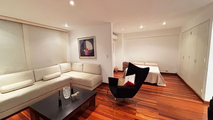 Apartamento Suite En Los Palos Grandes. Caracas - Caracas