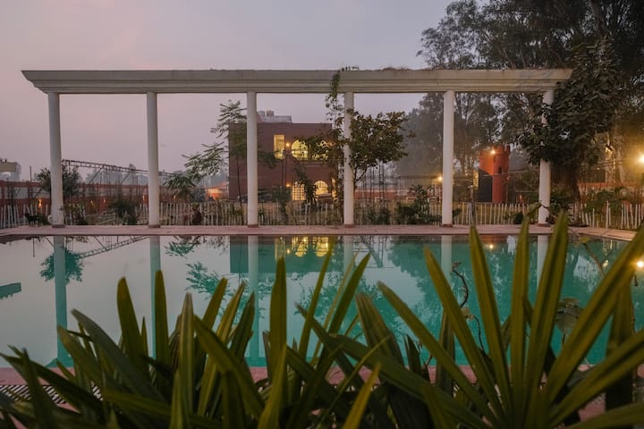 Shahzada Room With Pool At Qila Heritage Swim-stay - Moradabad