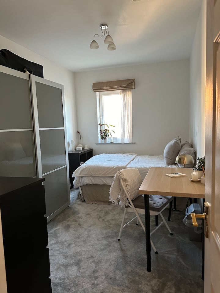 Spotless Bedroom/private Bathroom/free Parking - 劍橋