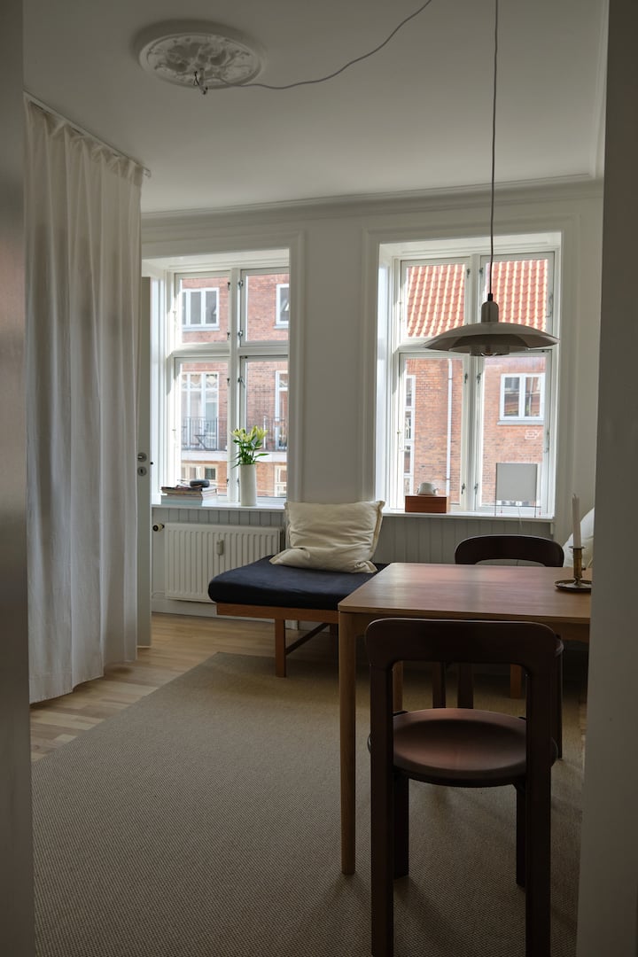 Cozy Central Nørrebro Apartment - Copenhagen