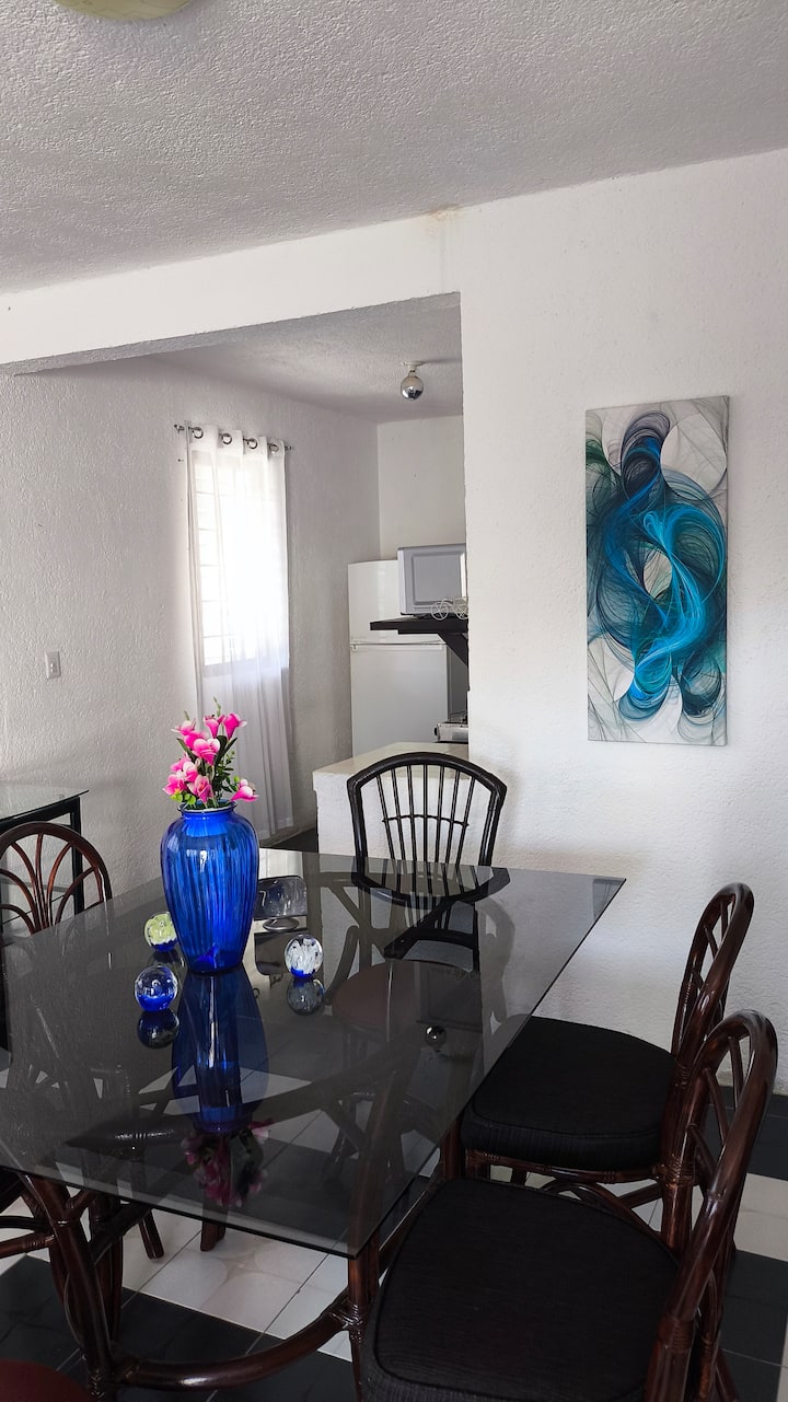 Colonia Magisterio. Espacioso Dos Recamaras - Corozal