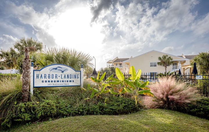 Poppy’s Bayou Place - Ocean Springs, MS