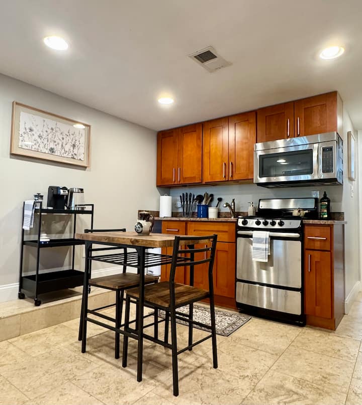 1bed Park View Apartment — 5 Min Walk From Metro! - Washington, D.C.